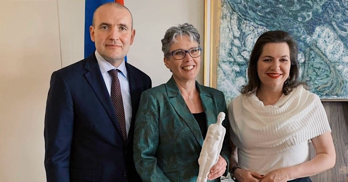 Hallfríður Ólafsdóttir heiðruð fyrir Maxímús Músíkús | Fréttasafn ...